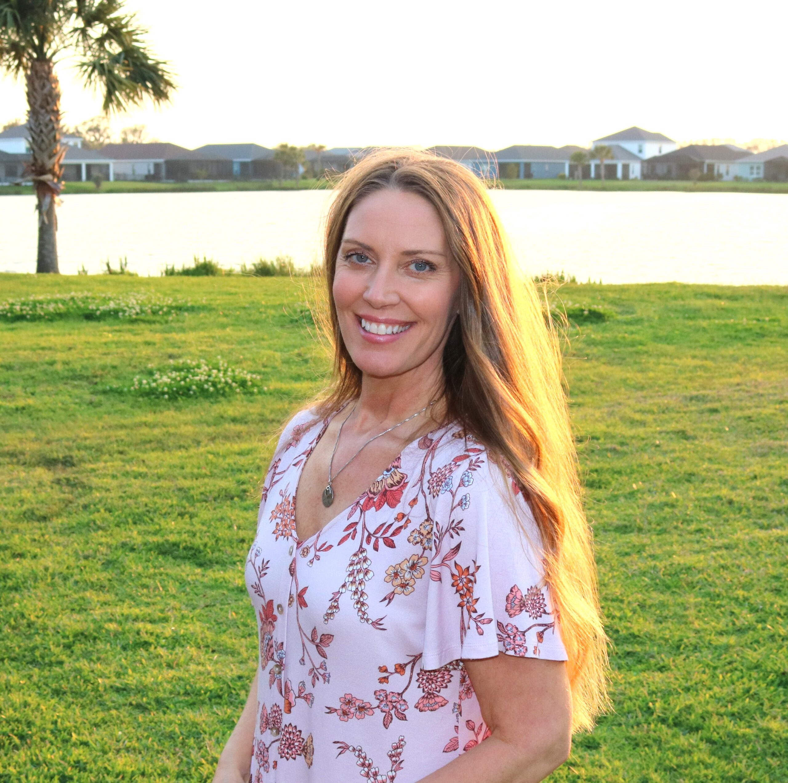 Meet the #MidWeekCritique Team – Christine Alemshah, Children's Author